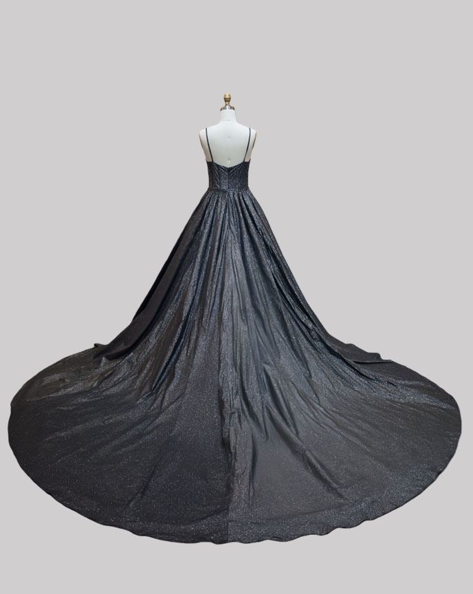 Dramatic Black A-Line Princess Wedding Dress with Spaghetti Straps ...