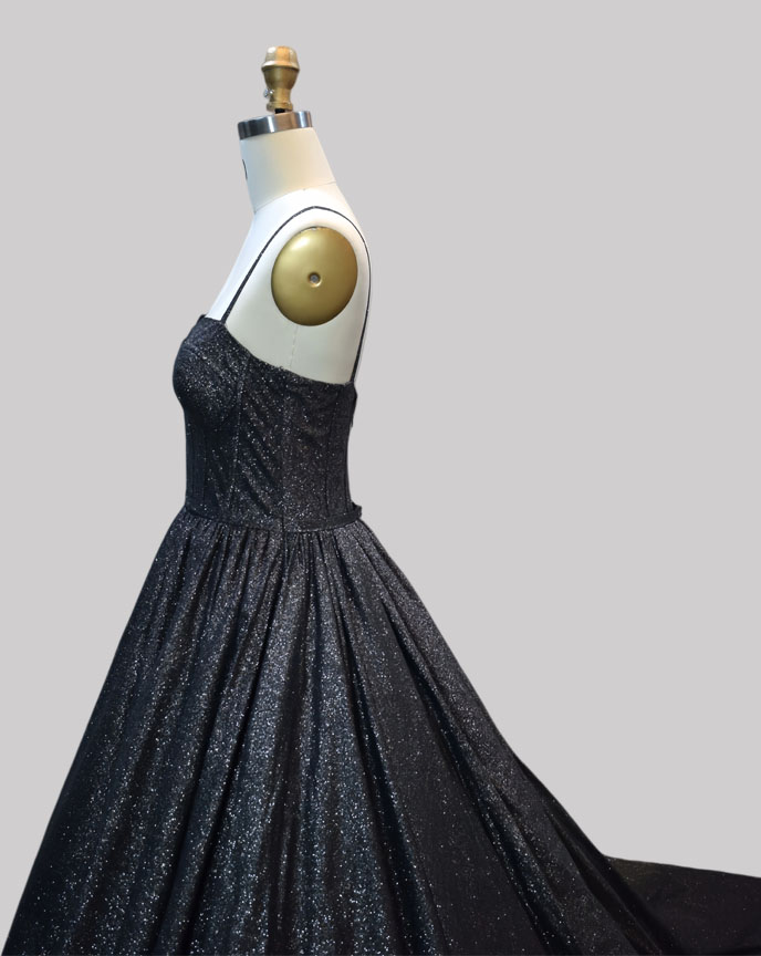 Dramatic Black A-Line Princess Wedding Dress with Spaghetti Straps ...